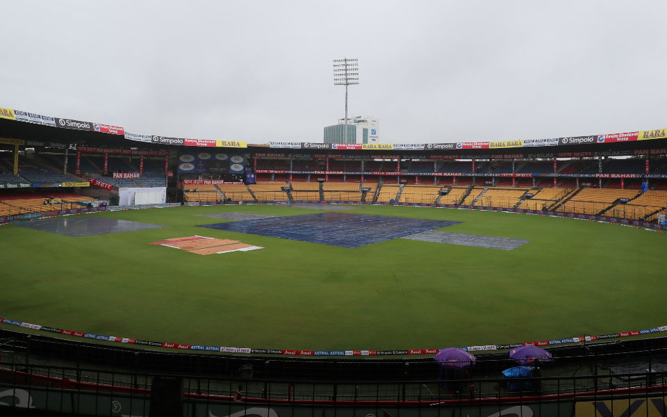 IPL 2025: RCB vs KKR, Match 58 - M Chinnaswamy Stadium Weather Report ...